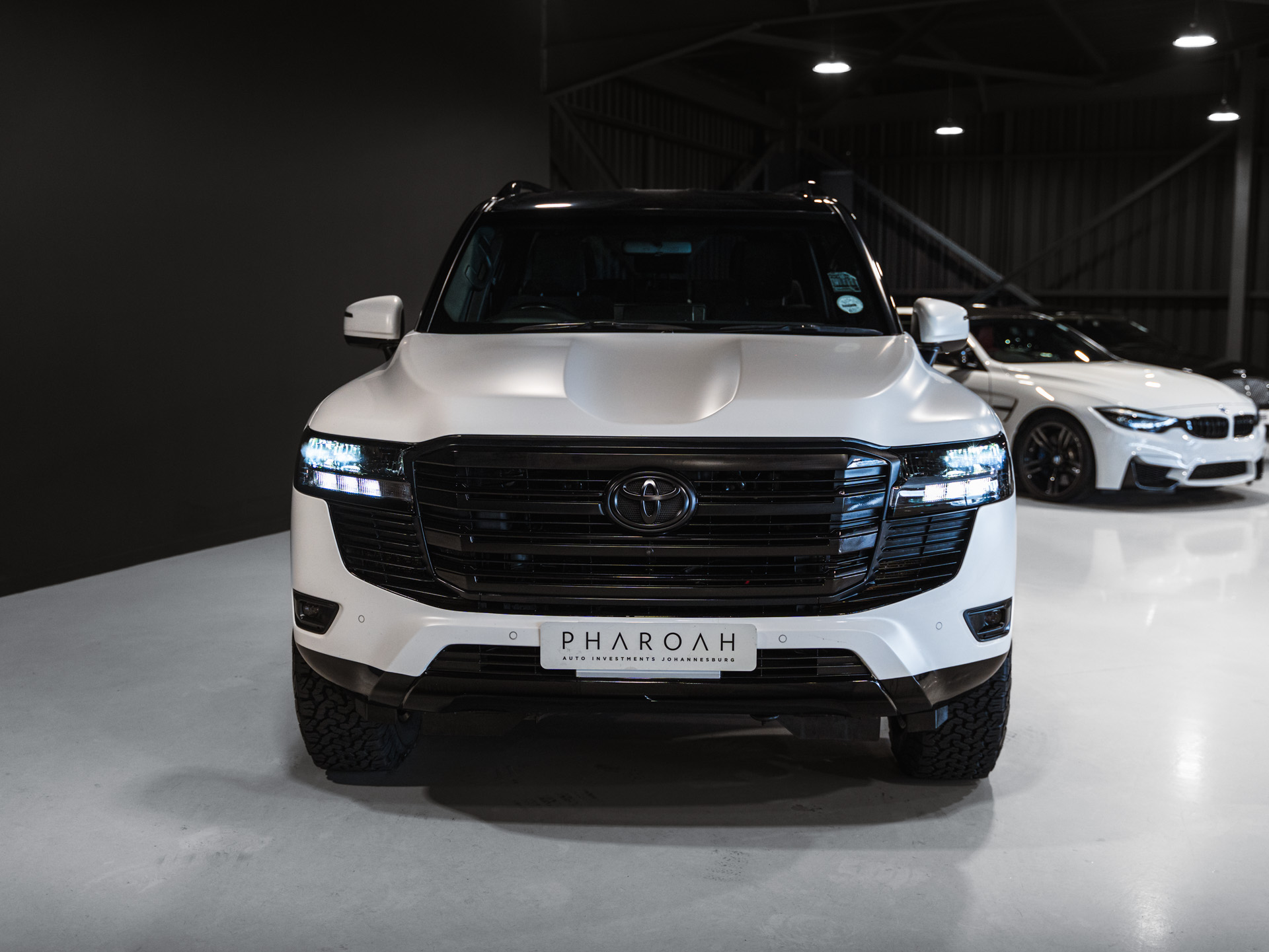 Toyota Land Cruiser LC300 GX-R – Pharoah Group